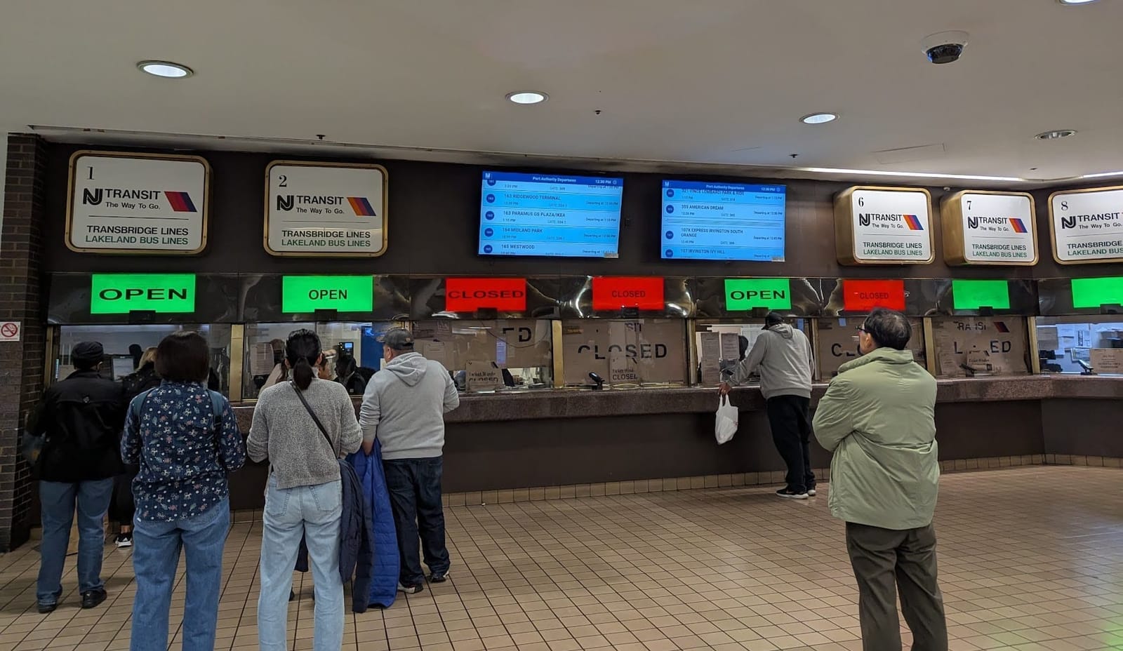 2 million sq. ft. of hell: How to navigate Port Authority Bus Terminal